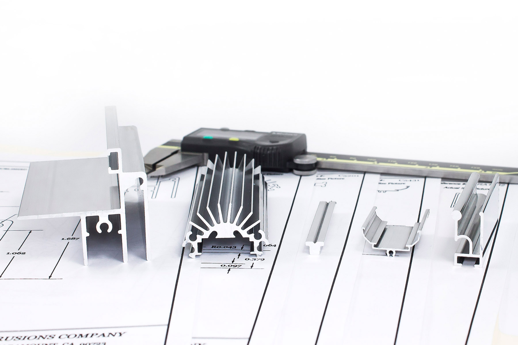 Why Choose Custom Aluminum Extrusions? - Paramount Extrusions Company